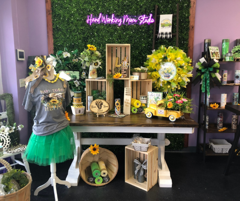 🌟 Craft Fair Must-Haves: DIY Booth Decor and Displays - Hard Working Mom